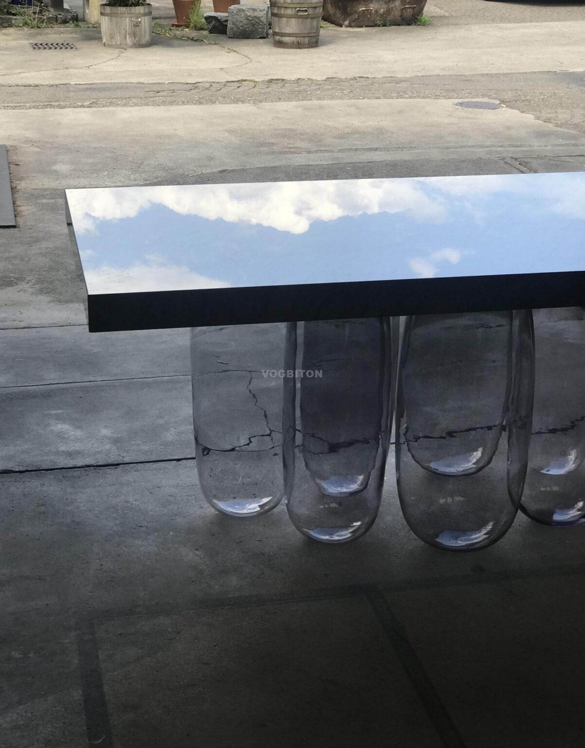 Inverted Gravity - Console | VOGBITON Vietnam